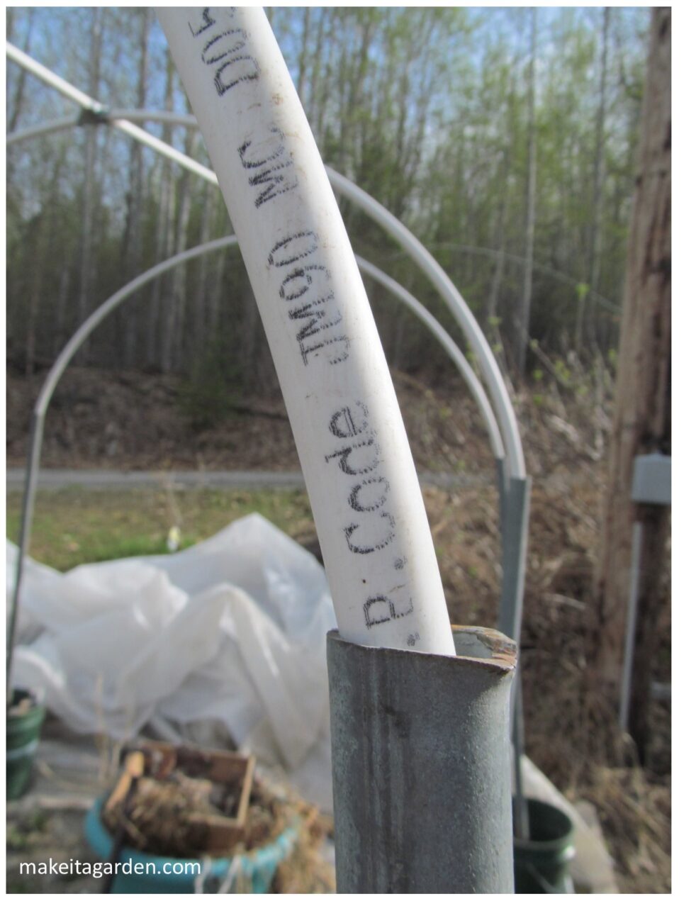 Small hoop house makes backyard gardening affordable | Make it a Garden